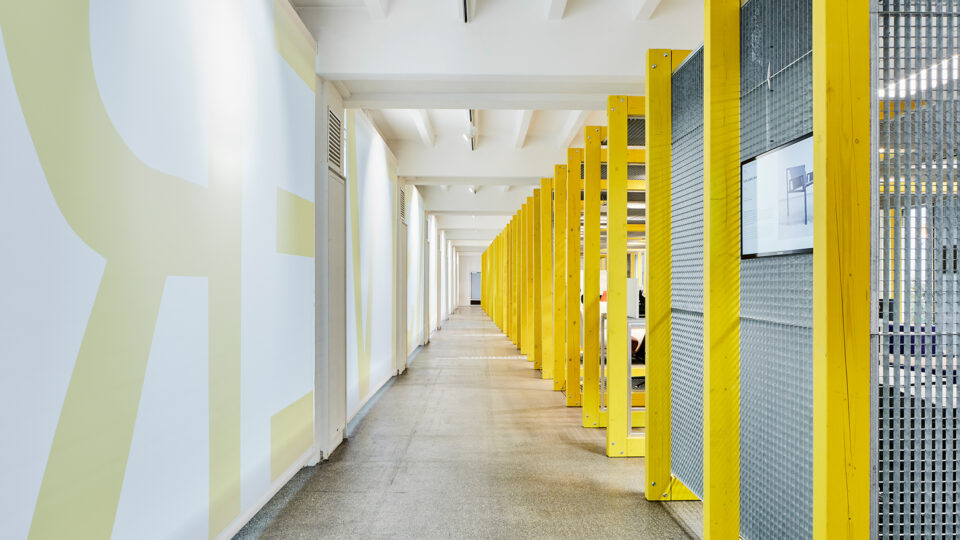 Framed Fame - SIMPLE